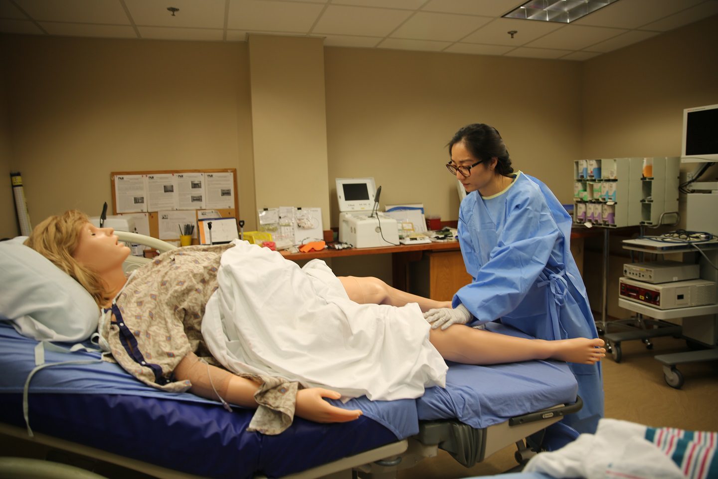 Robot Mom Gives OB-GYN Students First Delivery Experience - College of ...