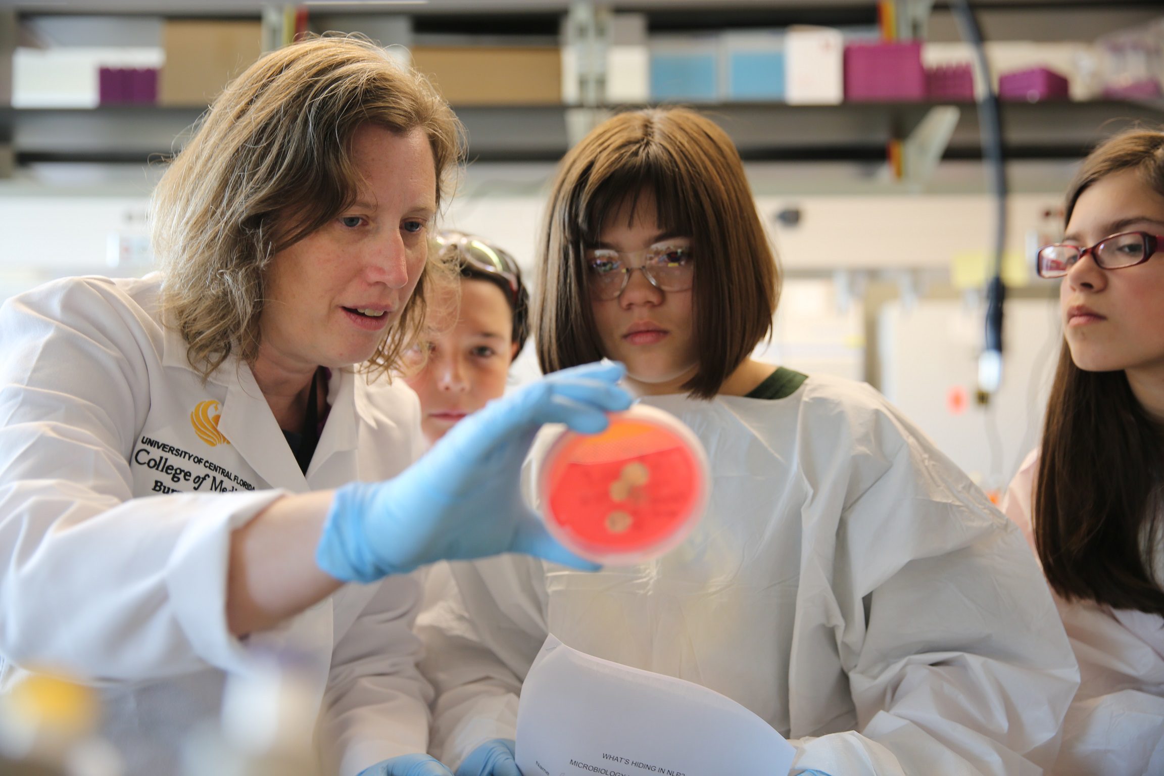 Young Explorers Are Scientists For A Day - College of Medicine
