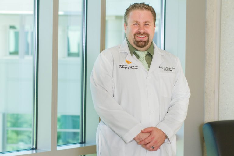 Dr. Harris Wins International Teaching Award - College of Medicine